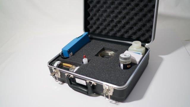 Airflow Calibrator with Standard and Low-Flow Cell